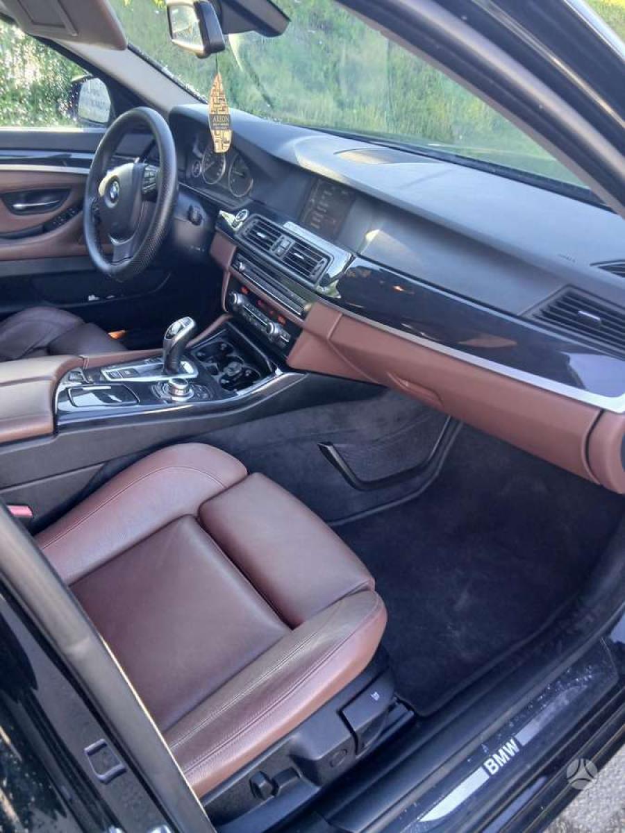 Melns BMW 520 2011 Panevēža, ar dzinēja tilpumu 2.00 L un nobraukumu 255 tūkst. km par 7800 €, foto 8 vietnē AUTOMOTO.COM.LV