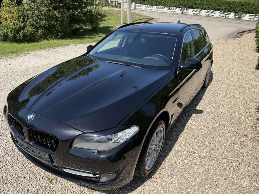Melns BMW 520 2011 Radviliškis, ar dzinēja tilpumu 2.00 L un nobraukumu 300 tūkst. km par 4299 €, foto 3 vietnē AUTOMOTO.COM.LV