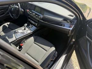 Melns BMW 520 2011 Radviliškis, ar dzinēja tilpumu 2.00 L un nobraukumu 300 tūkst. km par 4299 €, foto 4 vietnē AUTOMOTO.COM.LV