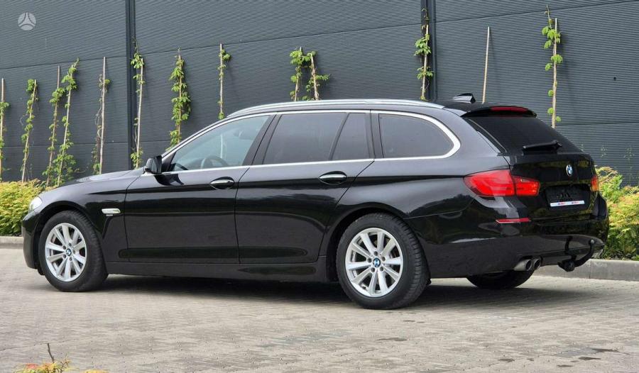 Black BMW 520 2011 in Vilnius, with an engine capacity of 2.00 L and mileage of 266 thousand km for 7999 €, photo 7 on AUTOMOTO.COM.LV