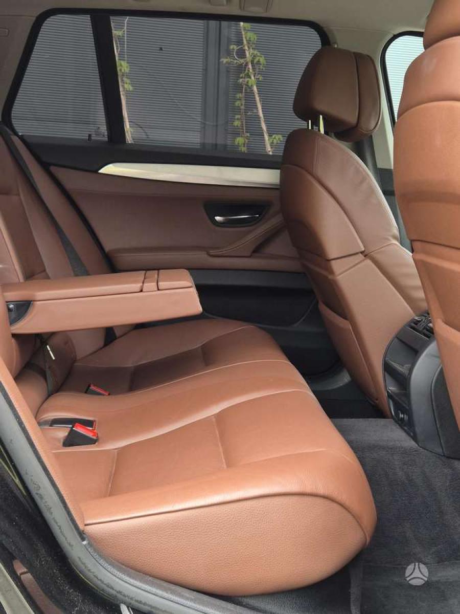 Black BMW 520 2011 in Vilnius, with an engine capacity of 2.00 L and mileage of 266 thousand km for 7999 €, photo 11 on AUTOMOTO.COM.LV