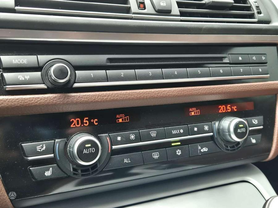 Black BMW 520 2011 in Vilnius, with an engine capacity of 2.00 L and mileage of 266 thousand km for 7999 €, photo 15 on AUTOMOTO.COM.LV