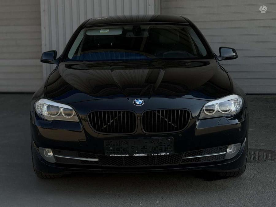 Melns BMW 520 2011 Kretinga, ar dzinēja tilpumu 2.00 L un nobraukumu 352 tūkst. km par 7999 €, foto 3 vietnē AUTOMOTO.COM.LV