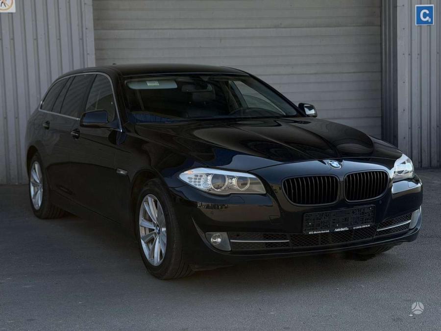 Melns BMW 520 2011 Kretinga, ar dzinēja tilpumu 2.00 L un nobraukumu 352 tūkst. km par 7999 €, foto 4 vietnē AUTOMOTO.COM.LV