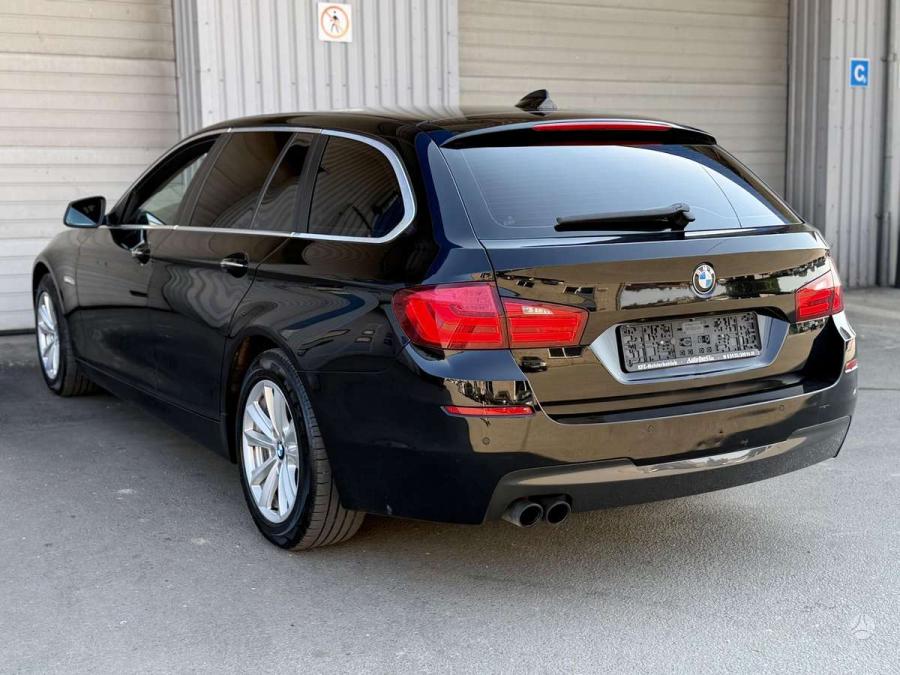 Melns BMW 520 2011 Kretinga, ar dzinēja tilpumu 2.00 L un nobraukumu 352 tūkst. km par 7999 €, foto 7 vietnē AUTOMOTO.COM.LV