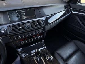 Melns BMW 520 2011 Kretinga, ar dzinēja tilpumu 2.00 L un nobraukumu 352 tūkst. km par 7999 €, foto 12 vietnē AUTOMOTO.COM.LV