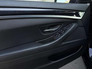 Melns BMW 520 2011 Kretinga, ar dzinēja tilpumu 2.00 L un nobraukumu 352 tūkst. km par 7999 €, foto 15 vietnē AUTOMOTO.COM.LV