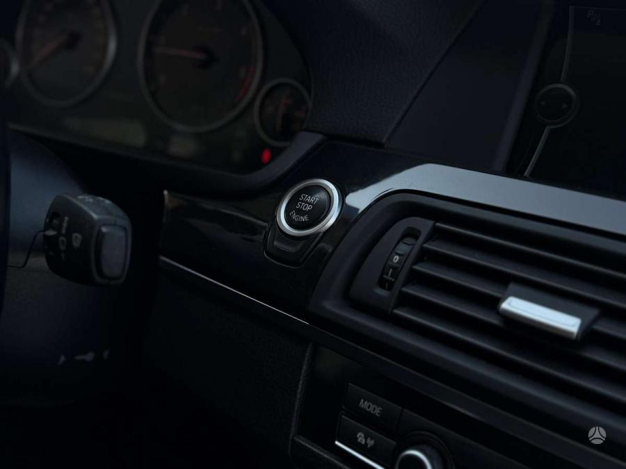 Melns BMW 520 2011 Kretinga, ar dzinēja tilpumu 2.00 L un nobraukumu 352 tūkst. km par 7999 €, foto 16 vietnē AUTOMOTO.COM.LV
