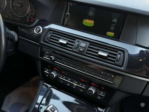 Melns BMW 520 2011 Kretinga, ar dzinēja tilpumu 2.00 L un nobraukumu 352 tūkst. km par 7999 €, foto 17 vietnē AUTOMOTO.COM.LV