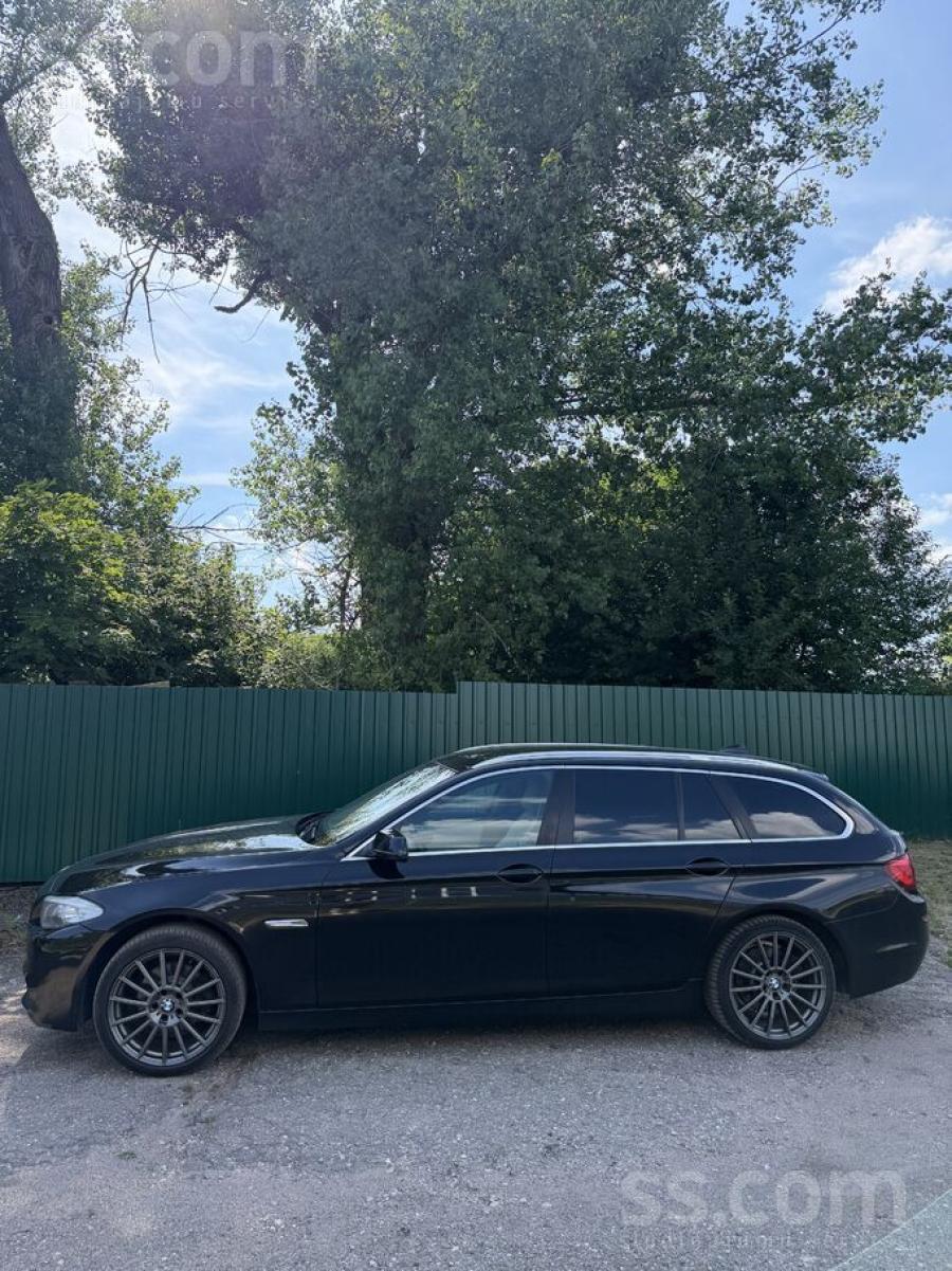 Melns BMW 520 2011 Daugavpils, ar dzinēja tilpumu 2.00 L un nobraukumu 308 tūkst. km par 7800 €, foto 4 vietnē AUTOMOTO.COM.LV