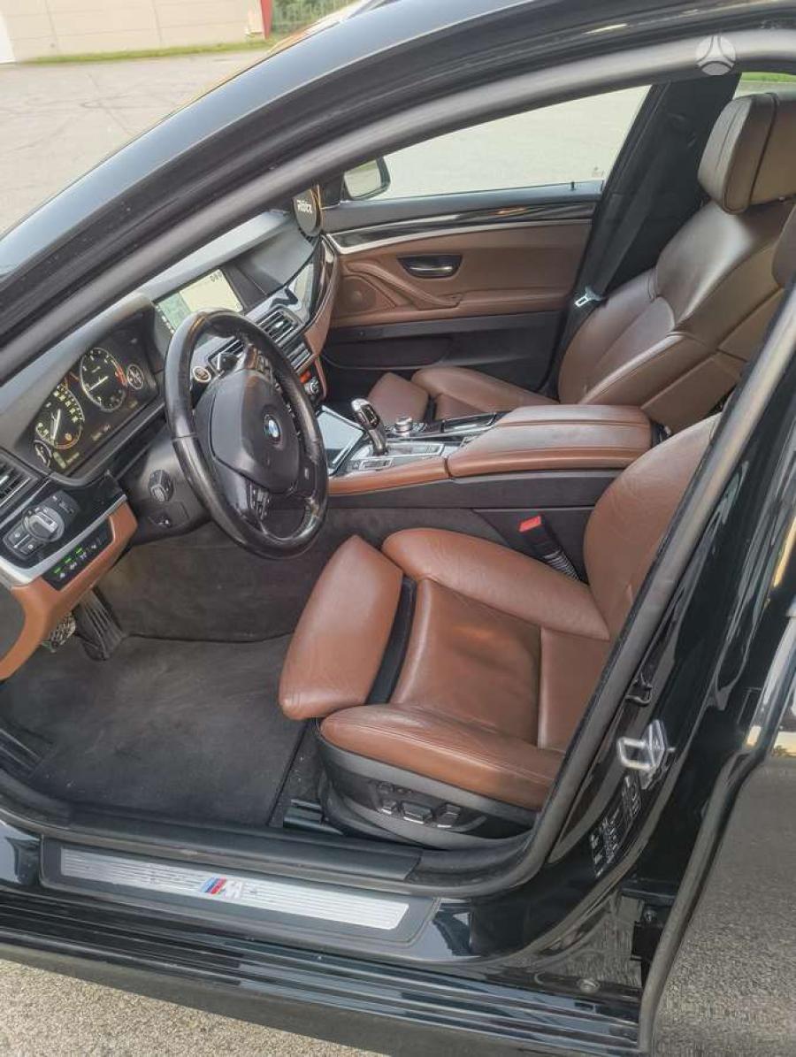 Black BMW 520 2011 in Kaunas, with an engine capacity of 2.00 L and mileage of 326 thousand km for 11000 €, photo 10 on AUTOMOTO.COM.LV