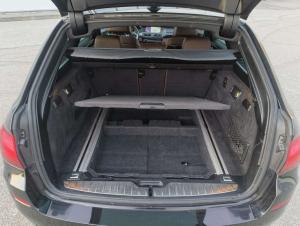 Black BMW 520 2011 in Kaunas, with an engine capacity of 2.00 L and mileage of 326 thousand km for 11000 €, photo 18 on AUTOMOTO.COM.LV