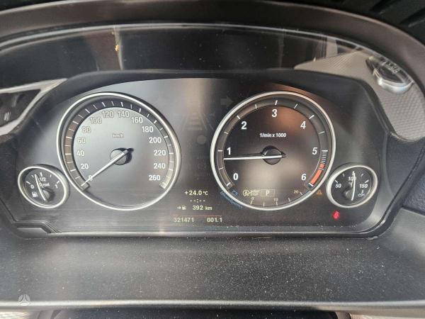 Black BMW 520 2011 in Kaunas, with an engine capacity of 2.00 L and mileage of 299 thousand km for 8350 €, photo 5 on AUTOMOTO.COM.LV