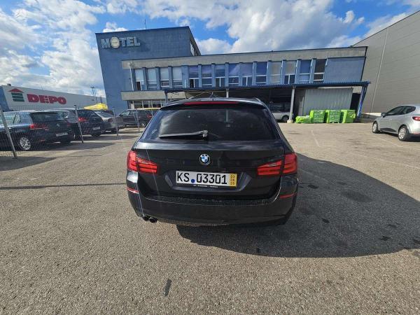Black BMW 520 2011 in Kaunas, with an engine capacity of 2.00 L and mileage of 299 thousand km for 8350 €, photo 9 on AUTOMOTO.COM.LV