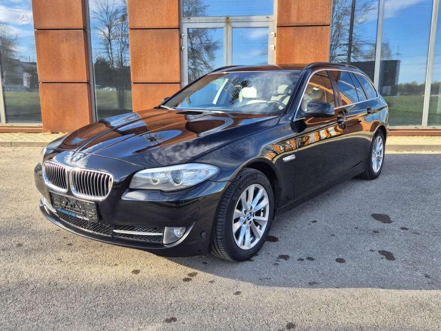 Melns BMW 520 2011 Kauņa, ar dzinēja tilpumu 0.00 L un nobraukumu 435 tūkst. km par 6900 €, foto 1 vietnē AUTOMOTO.COM.LV