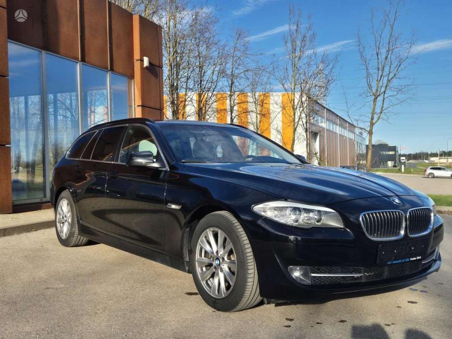 Melns BMW 520 2011 Kauņa, ar dzinēja tilpumu 0.00 L un nobraukumu 435 tūkst. km par 6900 €, foto 3 vietnē AUTOMOTO.COM.LV