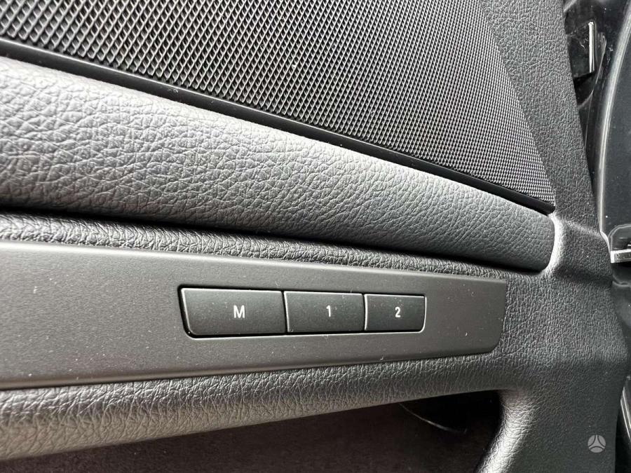 Melns BMW 520 2011 Ukmergė, ar dzinēja tilpumu 2.00 L un nobraukumu 293 tūkst. km par 6650 €, foto 22 vietnē AUTOMOTO.COM.LV