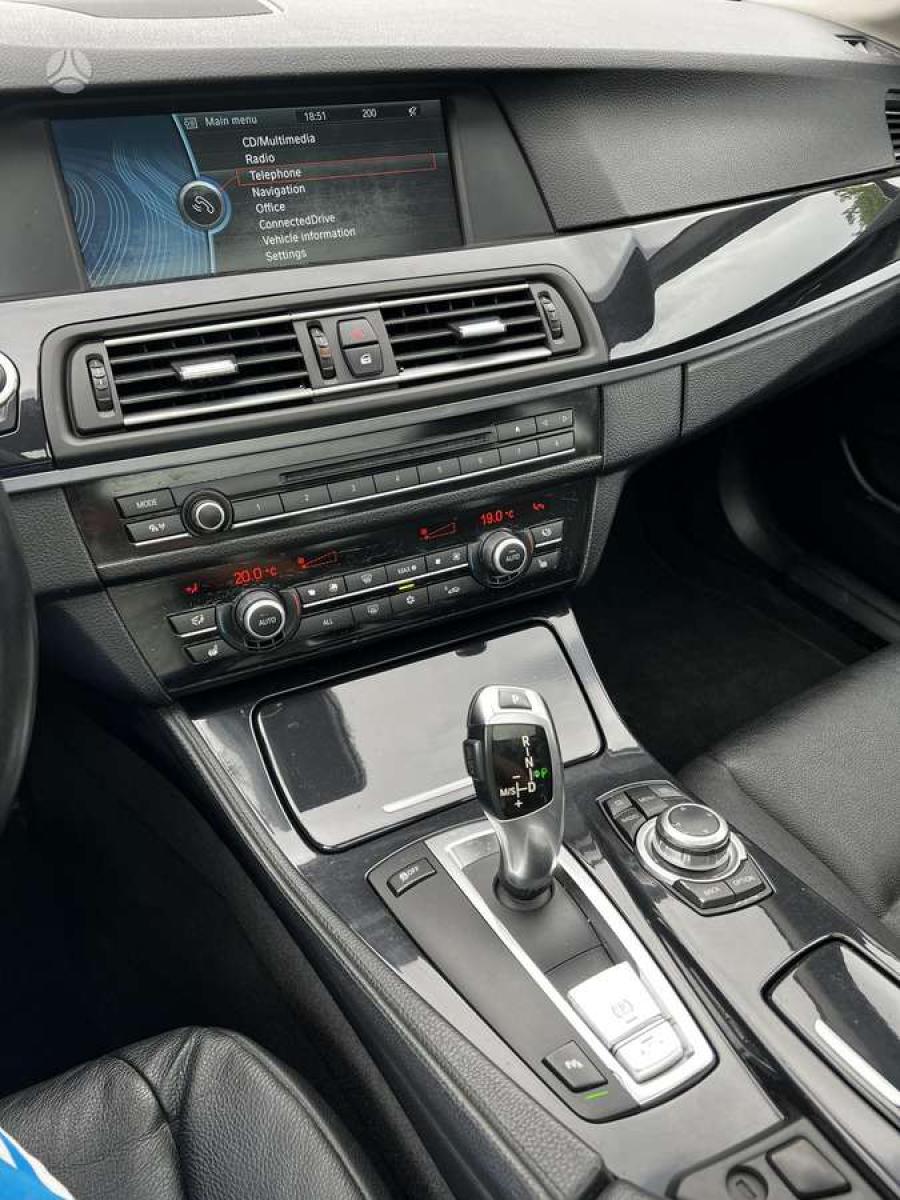 Melns BMW 520 2011 Ukmergė, ar dzinēja tilpumu 2.00 L un nobraukumu 293 tūkst. km par 6650 €, foto 27 vietnē AUTOMOTO.COM.LV