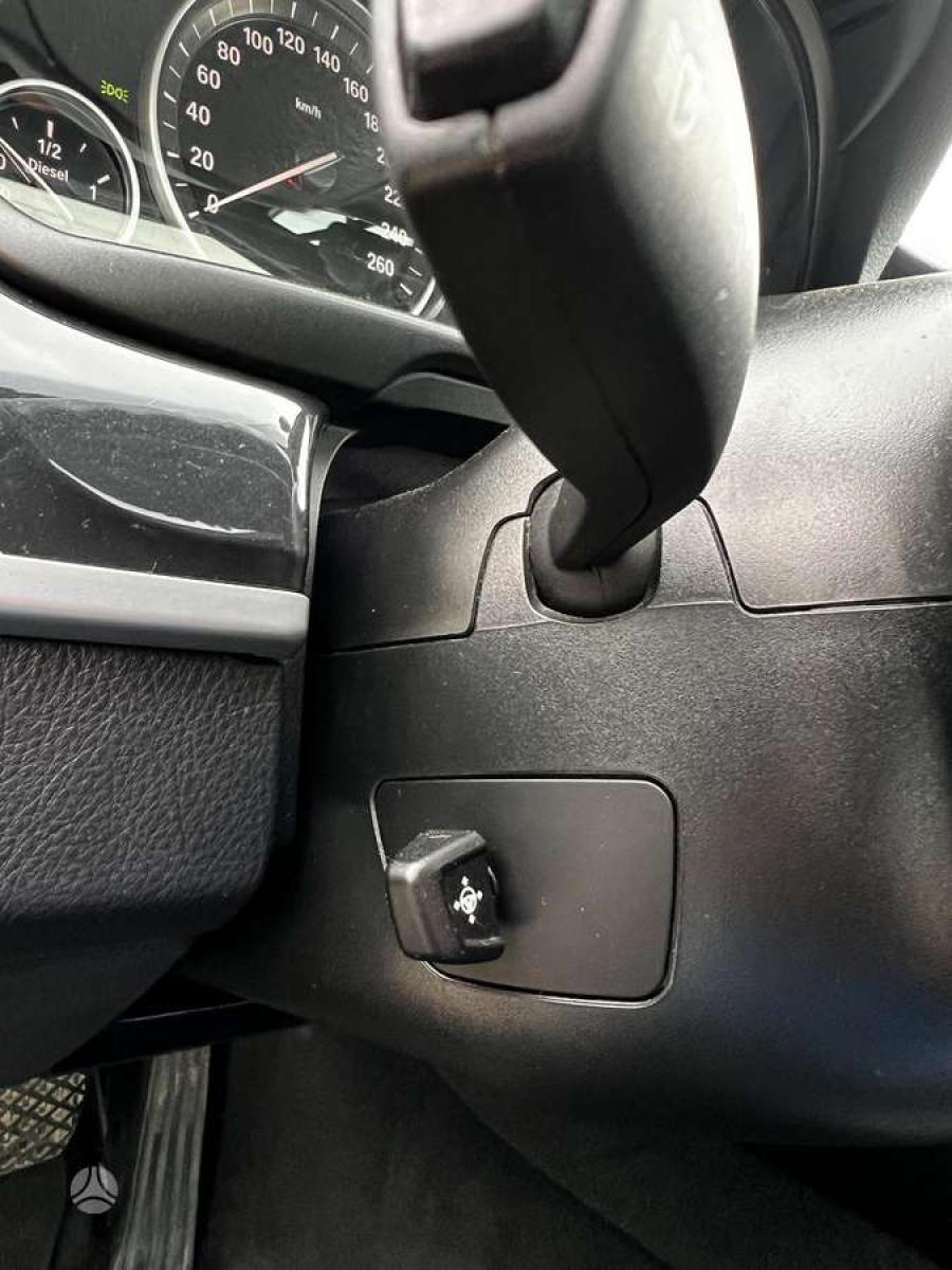 Melns BMW 520 2011 Ukmergė, ar dzinēja tilpumu 2.00 L un nobraukumu 293 tūkst. km par 6650 €, foto 28 vietnē AUTOMOTO.COM.LV