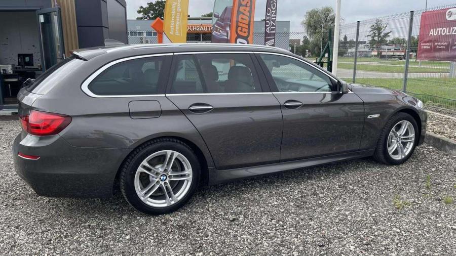 Black BMW 520 2011 in Marijampole, with an engine capacity of 2.00 L and mileage of 327 thousand km for 9900 €, photo 7 on AUTOMOTO.COM.LV