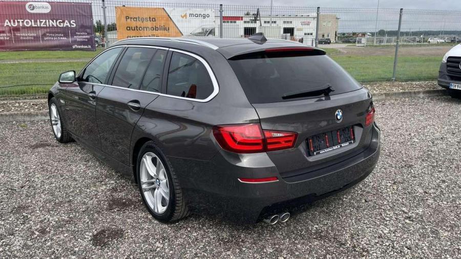 Black BMW 520 2011 in Marijampole, with an engine capacity of 2.00 L and mileage of 327 thousand km for 9900 €, photo 11 on AUTOMOTO.COM.LV