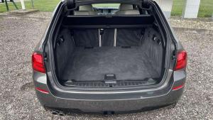 Black BMW 520 2011 in Marijampole, with an engine capacity of 2.00 L and mileage of 327 thousand km for 9900 €, photo 12 on AUTOMOTO.COM.LV