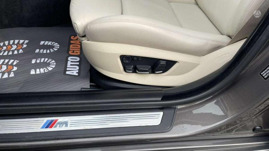 Black BMW 520 2011 in Marijampole, with an engine capacity of 2.00 L and mileage of 327 thousand km for 9900 €, photo 30 on AUTOMOTO.COM.LV