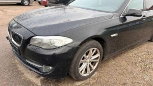 Melns BMW 520 2011 Kauņa, ar dzinēja tilpumu 2.00 L un nobraukumu 299 tūkst. km par 4399 €, foto 4 vietnē AUTOMOTO.COM.LV