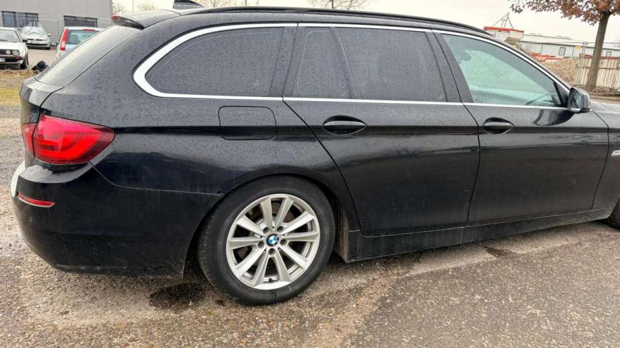 Melns BMW 520 2011 Kauņa, ar dzinēja tilpumu 2.00 L un nobraukumu 299 tūkst. km par 4399 €, foto 7 vietnē AUTOMOTO.COM.LV