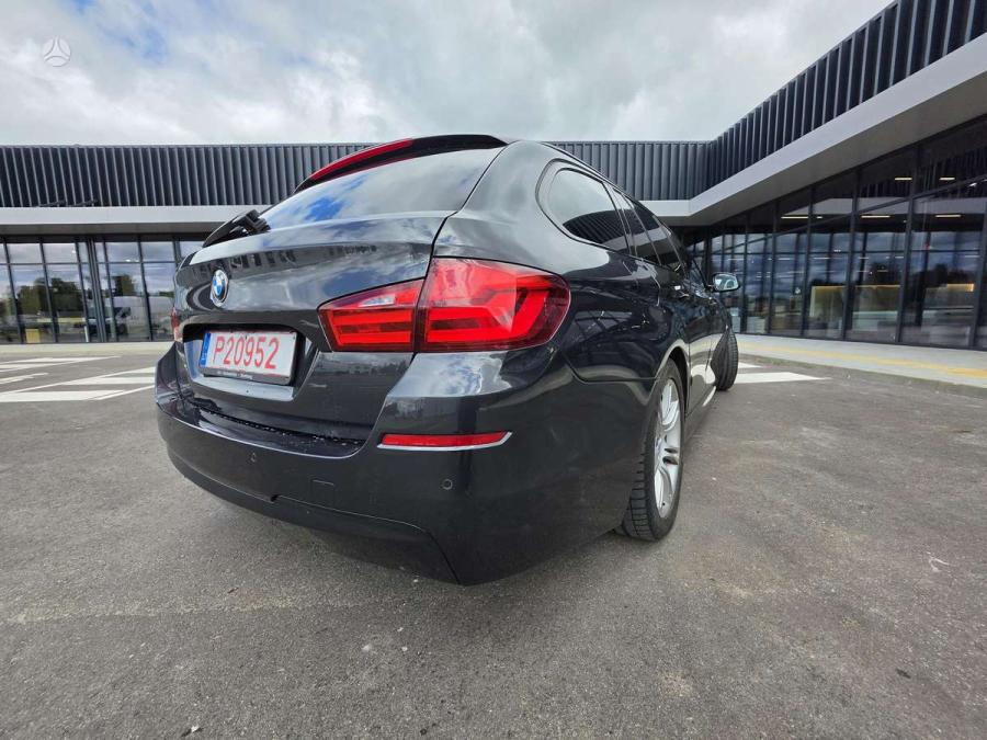 Black BMW 520 2011 in Kaunas, with an engine capacity of 2.00 L and mileage of 289 thousand km for 7888 €, photo 32 on AUTOMOTO.COM.LV