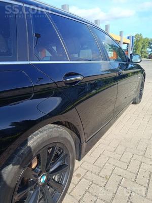 Melns BMW 520 2011 Rīga, ar dzinēja tilpumu 2.00 L un nobraukumu 340 tūkst. km par 5650 €, foto 4 vietnē AUTOMOTO.COM.LV