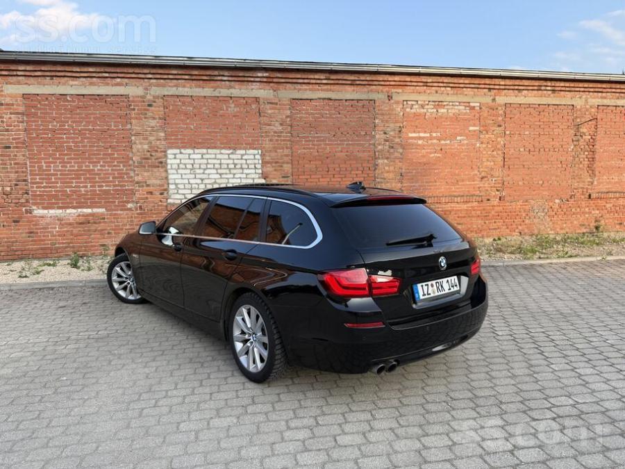 Black BMW 520 2011 in Cesis, with an engine capacity of 2.00 L and mileage of 280 thousand km for 8250 €, photo 5 on AUTOMOTO.COM.LV