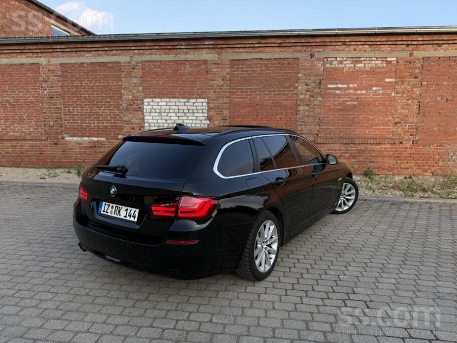 Black BMW 520 2011 in Cesis, with an engine capacity of 2.00 L and mileage of 280 thousand km for 8250 €, photo 7 on AUTOMOTO.COM.LV
