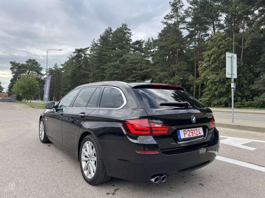 Black BMW 520 2011 in Druskininkai, with an engine capacity of 2.00 L and mileage of 309 thousand km for 6600 €, photo 6 on AUTOMOTO.COM.LV