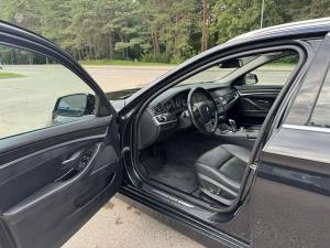 Black BMW 520 2011 in Druskininkai, with an engine capacity of 2.00 L and mileage of 309 thousand km for 6600 €, photo 9 on AUTOMOTO.COM.LV