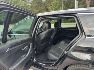 Black BMW 520 2011 in Druskininkai, with an engine capacity of 2.00 L and mileage of 309 thousand km for 6600 €, photo 18 on AUTOMOTO.COM.LV