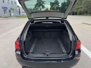 Black BMW 520 2011 in Druskininkai, with an engine capacity of 2.00 L and mileage of 309 thousand km for 6600 €, photo 19 on AUTOMOTO.COM.LV