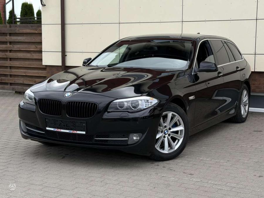 Black BMW 520 2011 in Kretinga, with an engine capacity of 2.00 L and mileage of 352 thousand km for 7800 €, photo 3 on AUTOMOTO.COM.LV