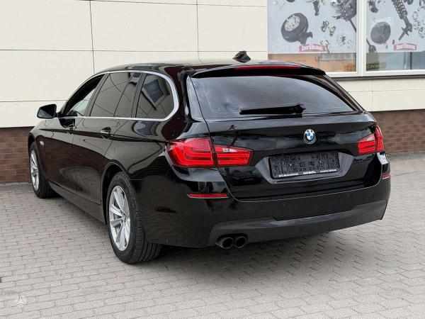 Melns BMW 520 2011 Kretinga, ar dzinēja tilpumu 2.00 L un nobraukumu 352 tūkst. km par 7800 €, foto 8 vietnē AUTOMOTO.COM.LV