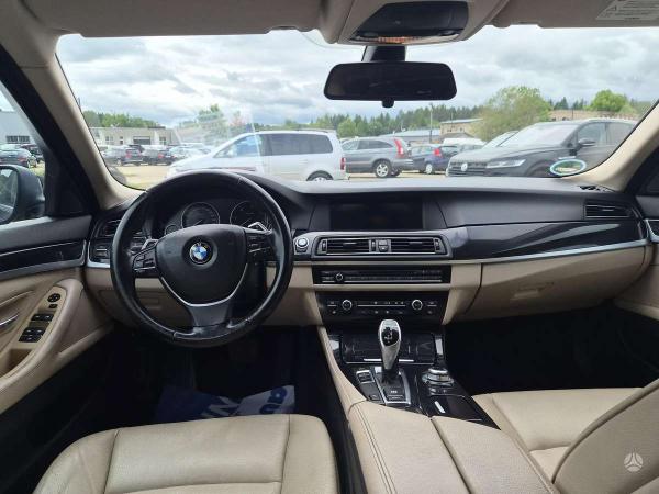 Black BMW 520 2011 in Utena, with an engine capacity of 2.00 L and mileage of 268 thousand km for 6750 €, photo 10 on AUTOMOTO.COM.LV