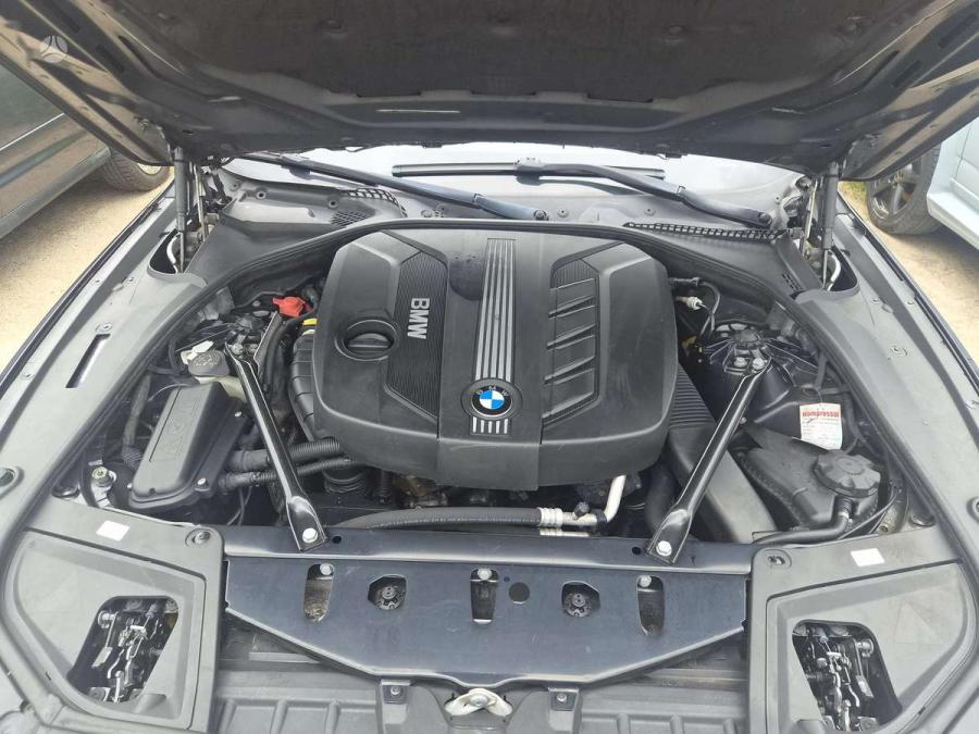 Melns BMW 520 2011 Utena, ar dzinēja tilpumu 2.00 L un nobraukumu 268 tūkst. km par 6750 €, foto 19 vietnē AUTOMOTO.COM.LV