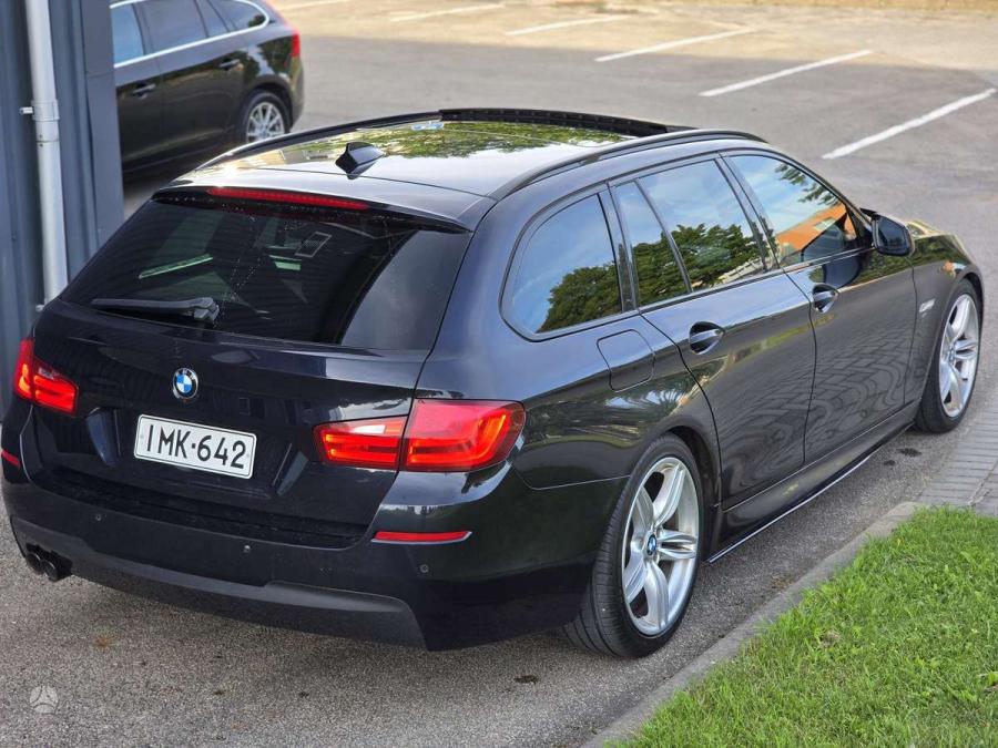 Black BMW 520 2011 in Radviliskis, with an engine capacity of 2.00 L and mileage of 278 thousand km for 8800 €, photo 5 on AUTOMOTO.COM.LV
