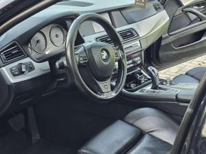 Black BMW 520 2011 in Radviliskis, with an engine capacity of 2.00 L and mileage of 278 thousand km for 8800 €, photo 10 on AUTOMOTO.COM.LV