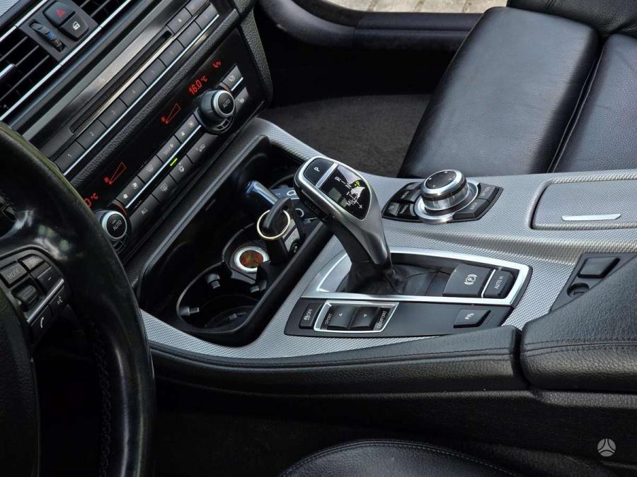 Black BMW 520 2011 in Radviliskis, with an engine capacity of 2.00 L and mileage of 278 thousand km for 8800 €, photo 12 on AUTOMOTO.COM.LV