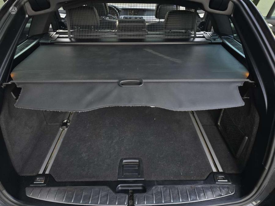 Black BMW 520 2011 in Radviliskis, with an engine capacity of 2.00 L and mileage of 278 thousand km for 8800 €, photo 13 on AUTOMOTO.COM.LV