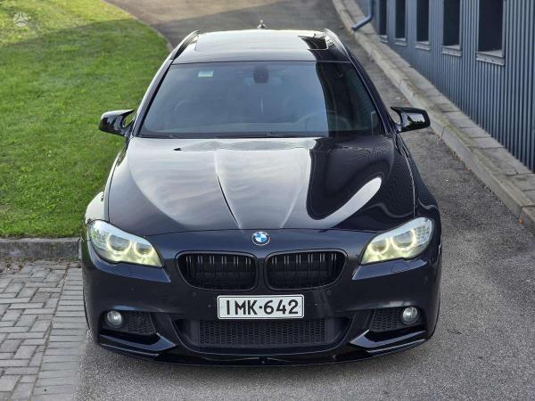 Black BMW 520 2011 in Radviliskis, with an engine capacity of 2.00 L and mileage of 278 thousand km for 8800 €, photo 3 on AUTOMOTO.COM.LV