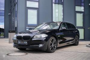 Black BMW 520 2011 in Kaunas, with an engine capacity of 2.00 L and mileage of 284 thousand km for 7550 €, photo 3 on AUTOMOTO.COM.LV