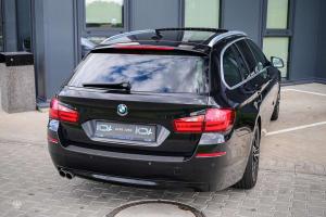 Black BMW 520 2011 in Kaunas, with an engine capacity of 2.00 L and mileage of 284 thousand km for 7550 €, photo 13 on AUTOMOTO.COM.LV