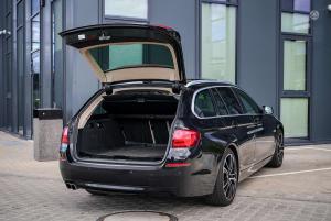 Black BMW 520 2011 in Kaunas, with an engine capacity of 2.00 L and mileage of 284 thousand km for 7550 €, photo 14 on AUTOMOTO.COM.LV