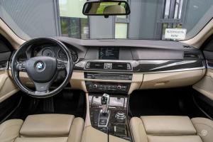 Black BMW 520 2011 in Kaunas, with an engine capacity of 2.00 L and mileage of 284 thousand km for 7550 €, photo 16 on AUTOMOTO.COM.LV